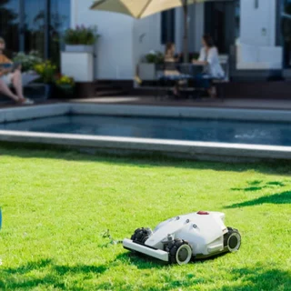 LUBA AI Robotic Lawn Mower - LUBA AWD series