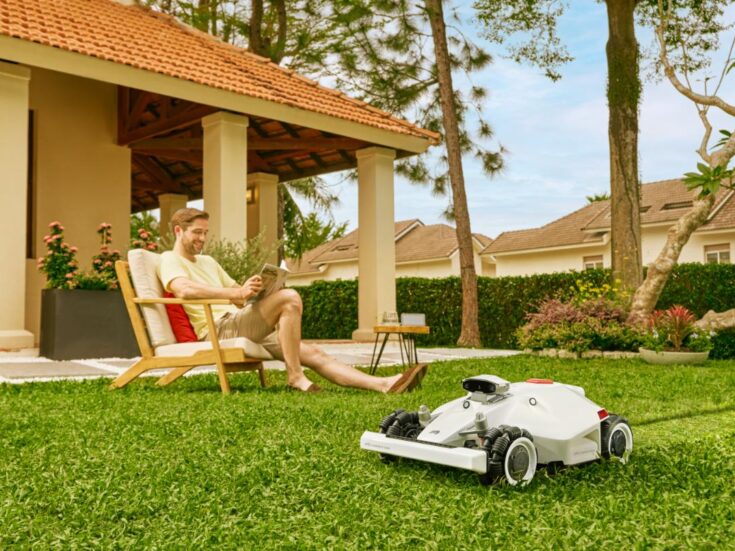 Home – LUBA 2 - LUBA AI Robotic Lawn Mower
